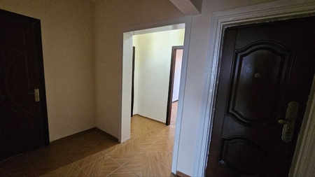 Срочно!Продаю 3-комн. квартиру с отдельным санузлом в Дархане.(J3835)