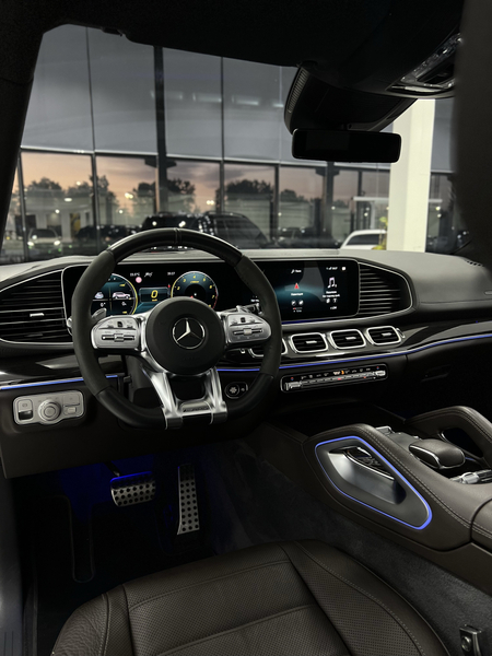 Mercedes Benz GLS580
