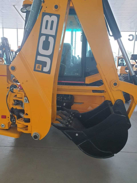 Экскаватор-погрузчик JCB в Лизинг !!!