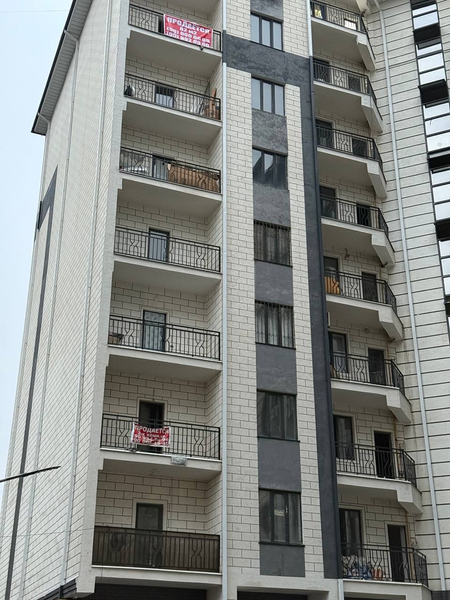 Dom sotiladi Vodnikda  karzinkadan kirganda 82kv 57000$