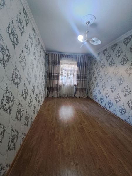 Срочно сотилди 3/1/9 Микрорайон 65м²