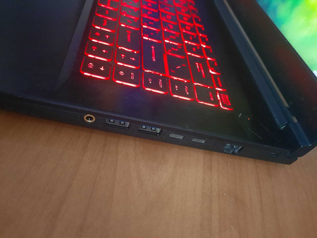 MSI мощный игровой ноутбук/ RTX2060