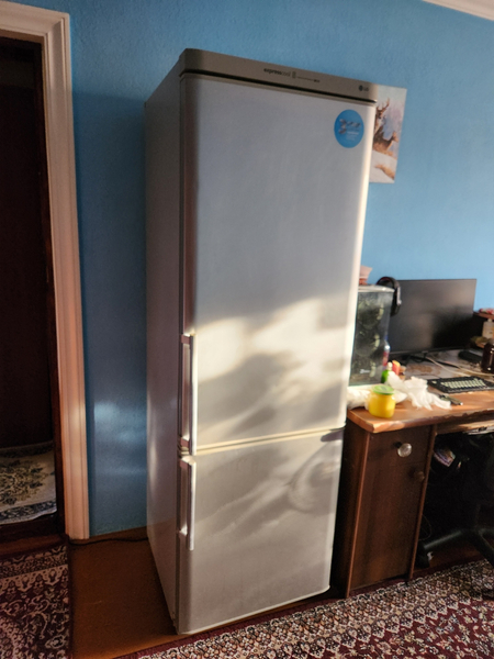 Холодильник LG expresscool