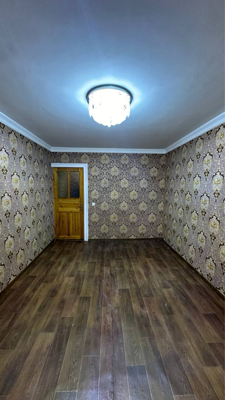 Продается 2 ком. Квартира на 2 этаже в Саттепо ор. Базарчик