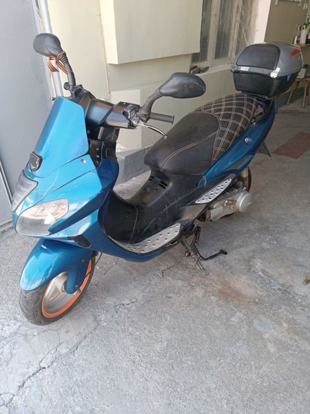 Продам скутер  JS Moto .150кубов.