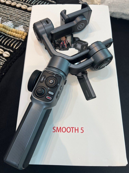 Stabilizato Zhiyun smooth 5