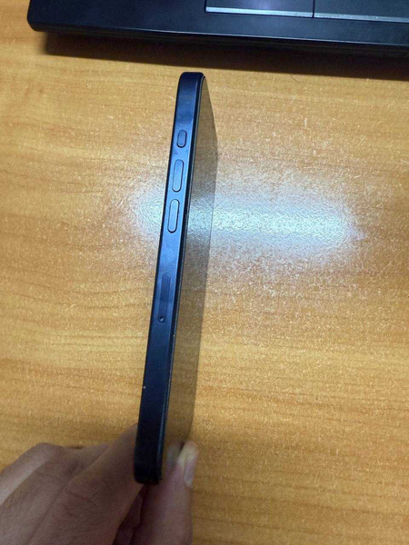 Iphone 15 pro 256gb blue titanium, состояние олтичное