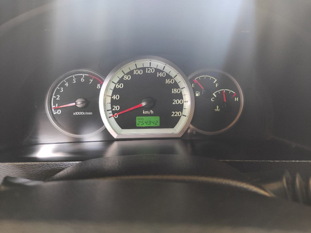 Lacetti 1.8 sotiladi