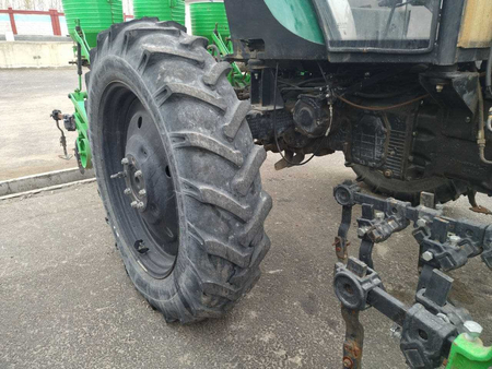 Traktor TTZ-811 ТТЗ Трактор ChT-18