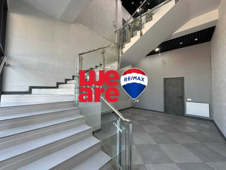 Аренда под Шоурум, Офис и.т.д 120 m2
