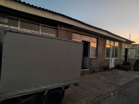 Labo tent sotiladi full tayyor srochni kelishamiz