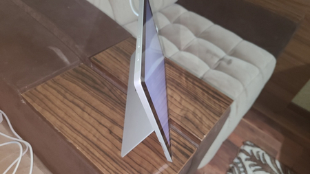 Microsoft surface sotiladi.
