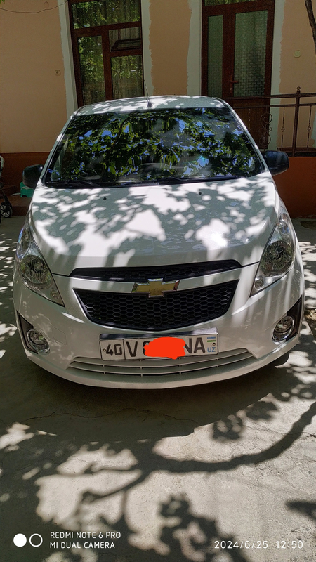 Chevrolet spark sotiladi