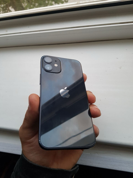 Iphone 12 mini sotiladi
