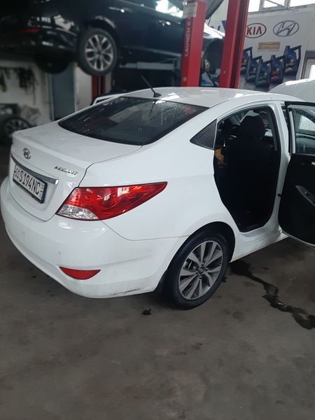 Hyundai Accent 2013