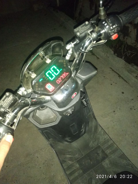 Elektro skuter sotiladi