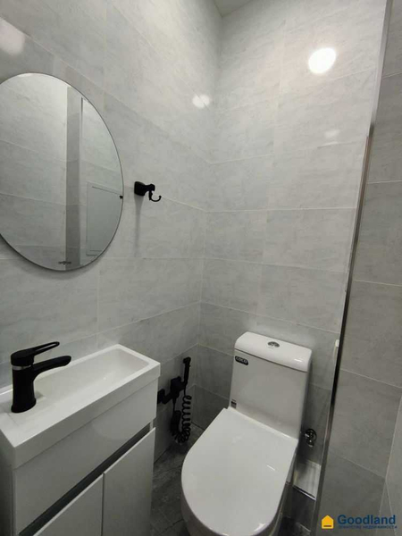 В Яккасарайском районе (на Бабура) продается 3х ком. квартира (J 1164)