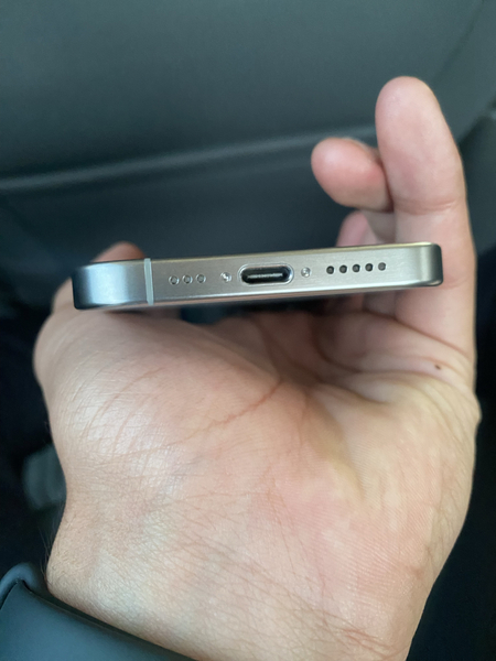 Iphone 15 pro 128gb ideal