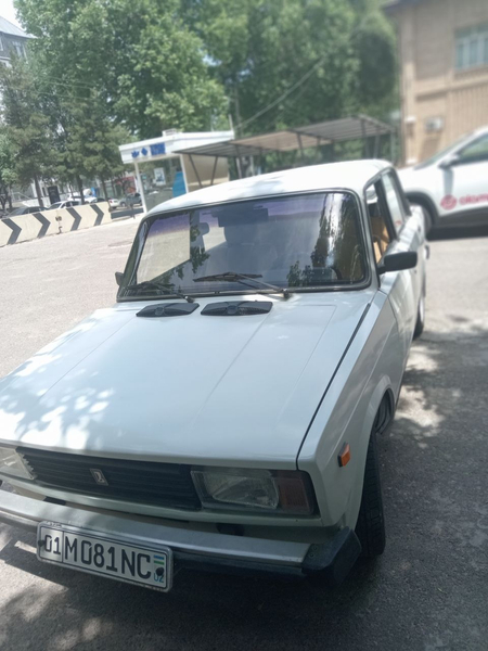 Ваз 2105 в отличном состаянии,1983 года машина на ходу