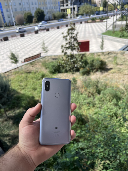 Redmi s2 sotiladi 4/64gb