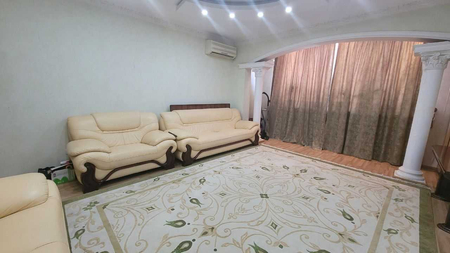 Продается просторная квартира 3/5/9 Яшнабад  ул. М.Риезий (J2823)