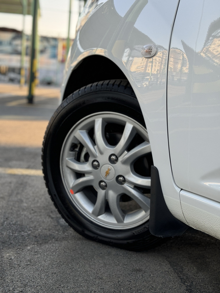 Spark elegant plyus 2022yil 13000km