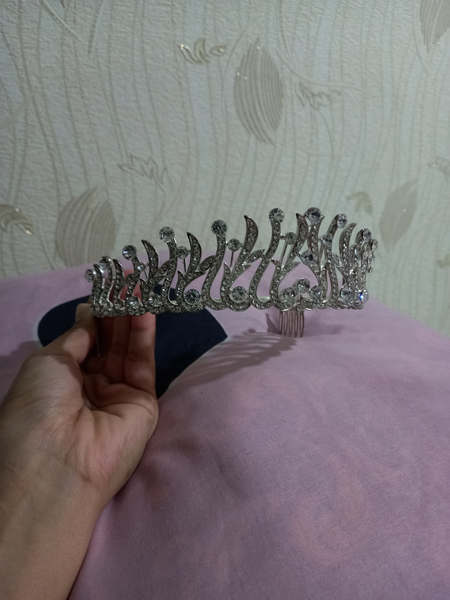 Келинлар тошли корона