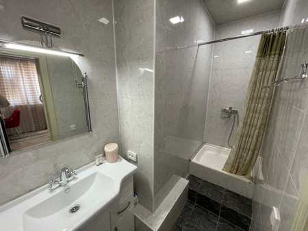 5 комнатная 180м2 напротив Mirabad Avenue!