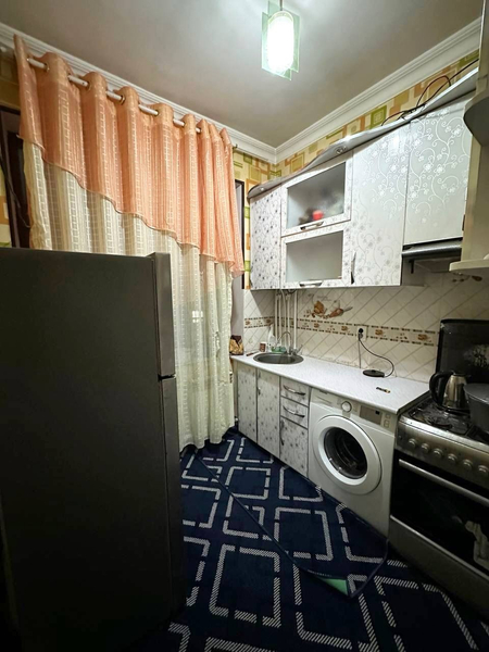 Срочно задаётся аренду 2комнатная Вокзал 250$