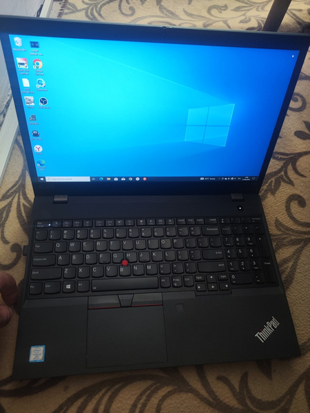 Noutbook lenovo T590 ishlab turgan aybi yoq