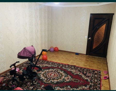 Qizlarni ijaraga olamiz  Uyni egalari bn turishga