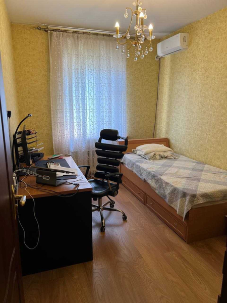 сдам 3 комнатную на Госпитальном