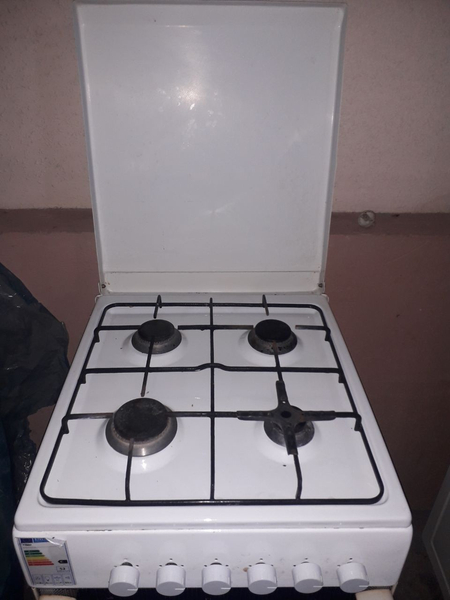 Gaz plita sotiladi