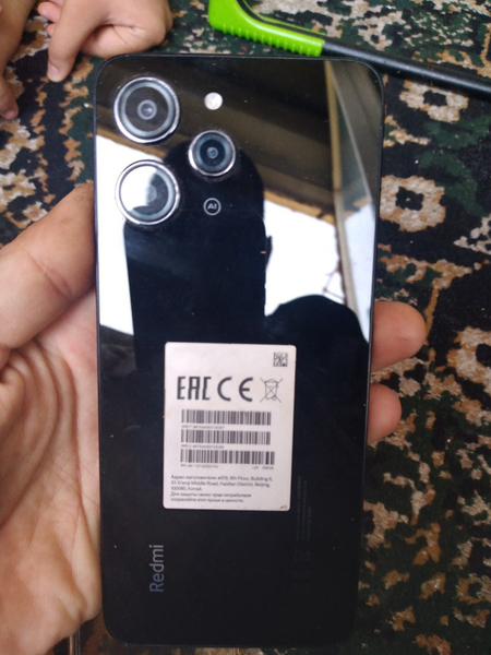 Продаётся телефон redmi 12