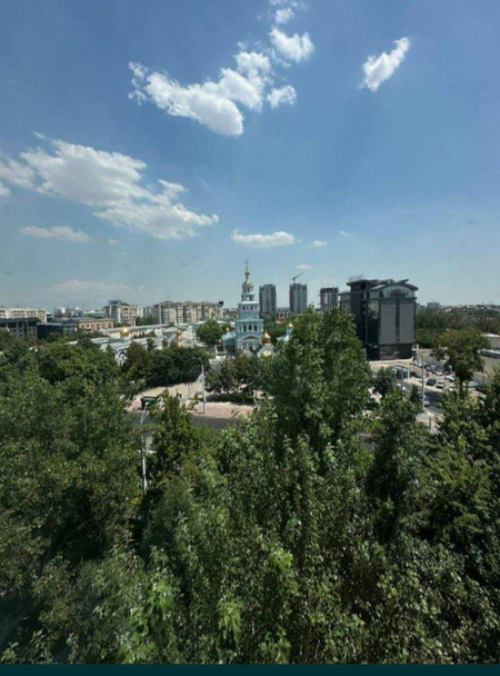 Продается Госпитальный 3/8/9 не торец балкон 2х6 84м2
