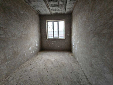 2 xonali 67m² 4-qavat uy sotiladi