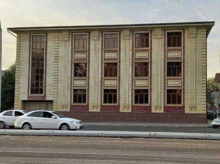 Шикарный дом в центре ул.Нукус первая линия