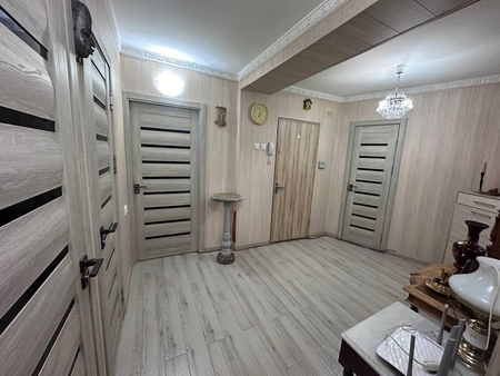 Продается 3/2/9 на Максим Горький (бывшая Гунча мороженое)
