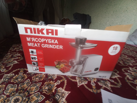Мясарубка сотилади янги упаковкада турибди