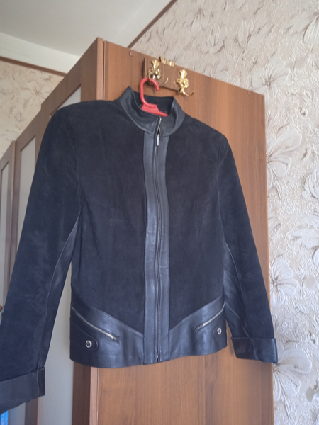 Продам замшевую куртку Турция