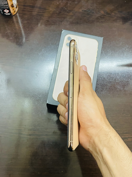 Iphone 11 pro max sotiladi