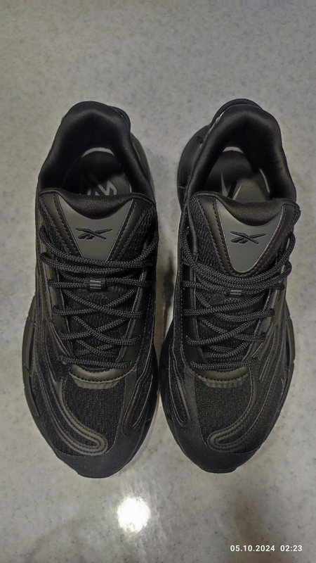 Продам оригинальные кросовки reebok zig kinetica 2.5