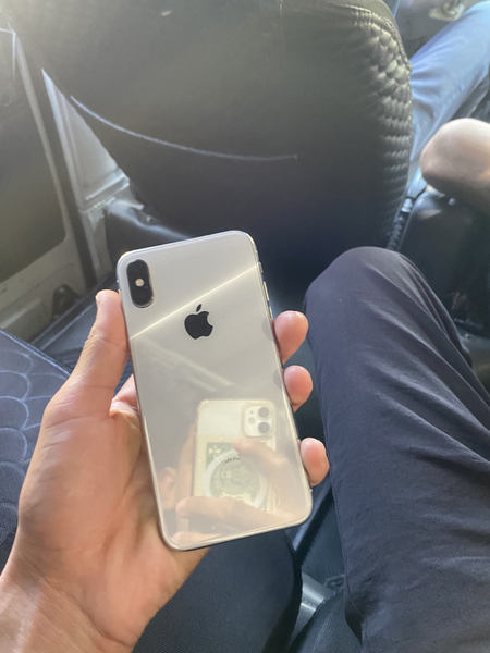 Iphone X 77% 64 gb