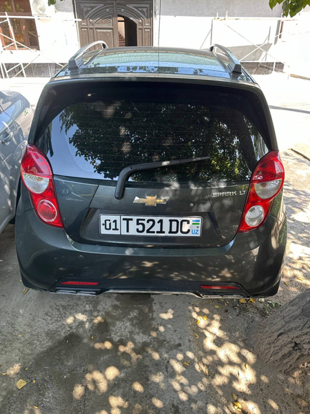 spark 2019 srochna sotiladi