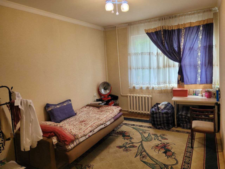 Продается: 4/2/5 Остановка Художников.