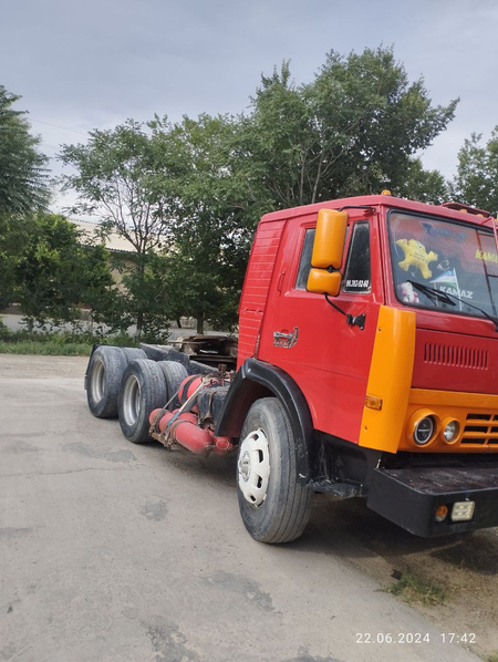 Kamaz sotiladi..