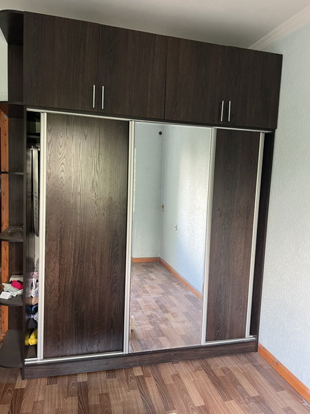 Продается шкаф шифоньер