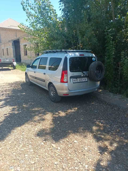 Лада Ларгус  сотилади