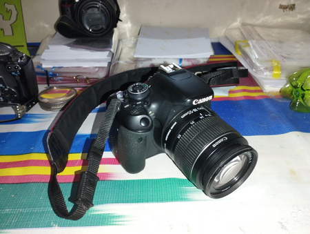 2tasi 250$ Fotoaparatlar sotiladi  canon 600d