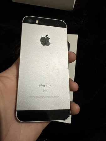 Iphone SE 128GB.
